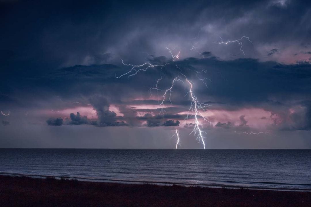 Bliksem en onweer | Bliksemfoto`s | Uitleg bliksem fotograferen.