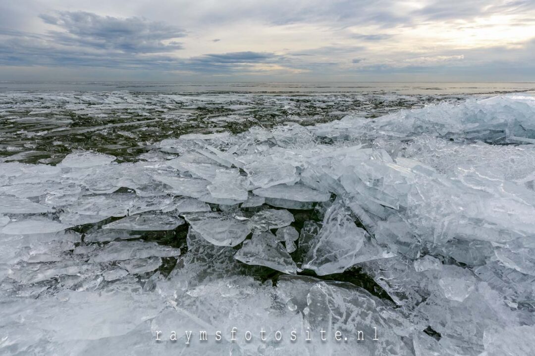 Kruiend ijs | 2021 | Markermeer | Winterlandschap | Landschap