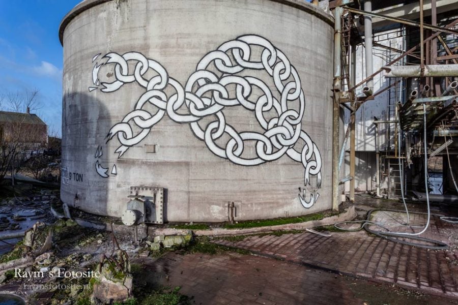 Graffiti Factory, urbex België | Chemie locatie met mooie graffiti.
